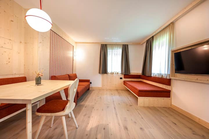 Accogliente Monolocale 2024 Con Giardino, 3 Posti - Selva di Val Gardena