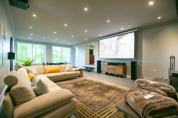 Luxury 4br Stay With Swim Spa, Golf & Fireplaces - Caledon