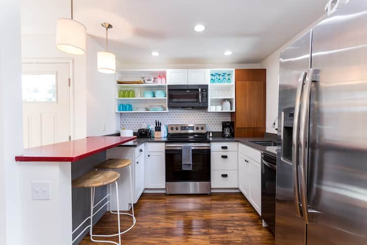 Birch Bay Cottage Close To The Beach - Birch Bay, WA