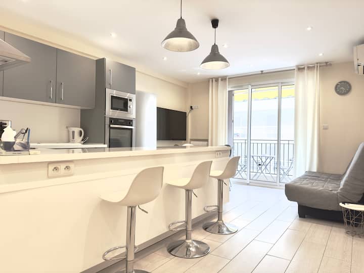 Grand Appart, 6 Voyageurs, Climatisé, Terrasse - Antibes