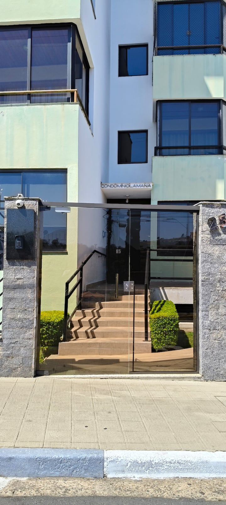 Apartamento Próximo Ao Centro, Com Garagem - Serra Negra