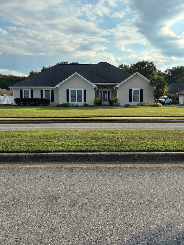 Perfect Game Day Home! - Tuscaloosa, AL