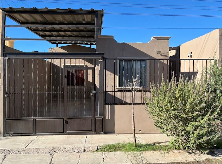 Casita Al Norte Con Cochera - Hermosillo