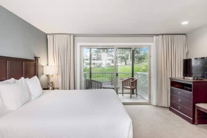 Bayside King Room & Stunning Island Views - Orcas Island, WA