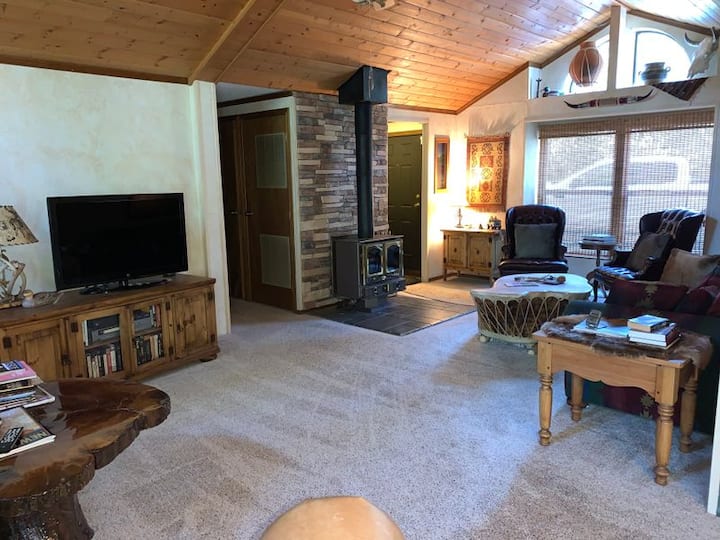 High-mountain Retreat In The Jemez Mountains - Jemez Springs, NM