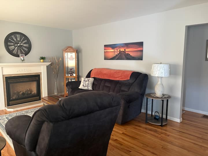 For Traveling Professionals 30 Day Minimum Stay - Newtown Battlefield State Park, Elmira