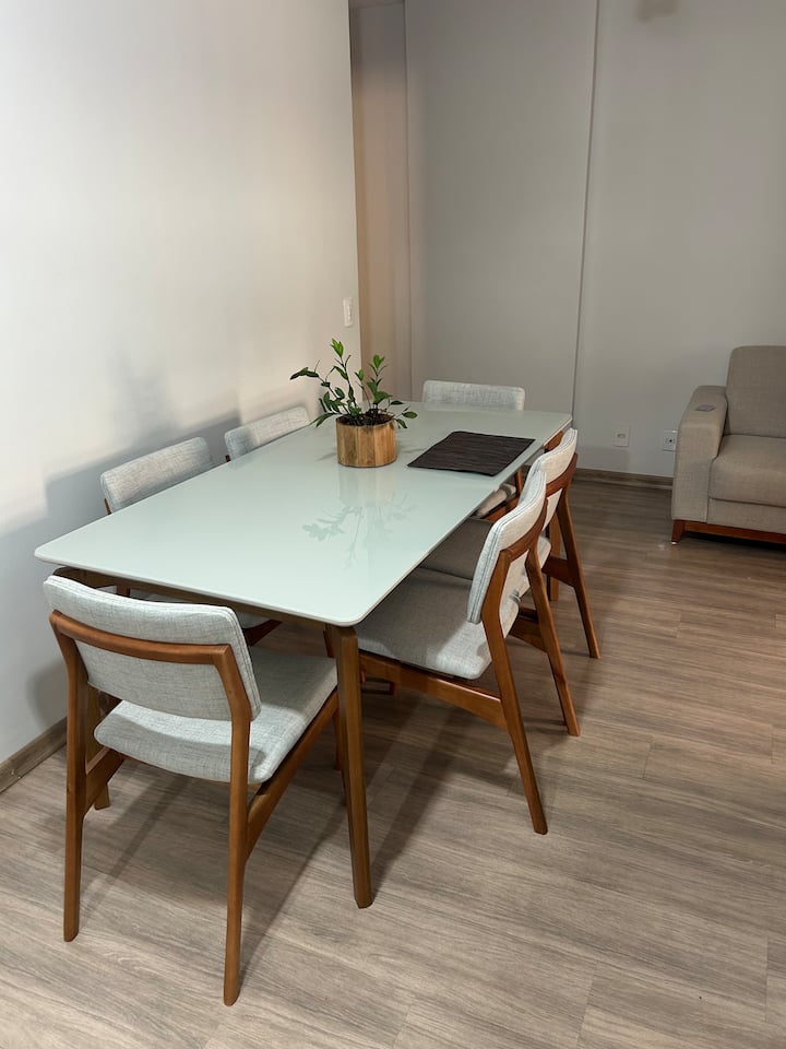 Apto Bem Localizado, Ao Lado Parque Vaca Brava - Goiânia