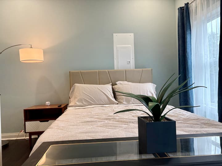 Cozy Gem Mins From U Of L Hospital & Downtown - Louisville, KY