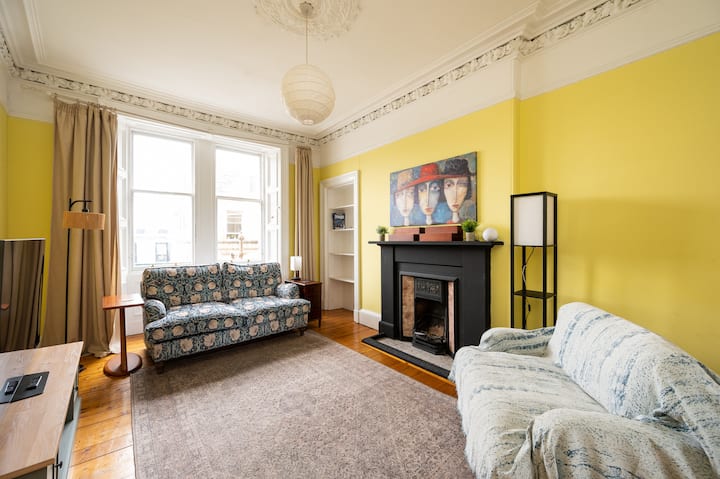 Charming 1-bedroom In Old Town & Royal Mile - Edinburgh, UK