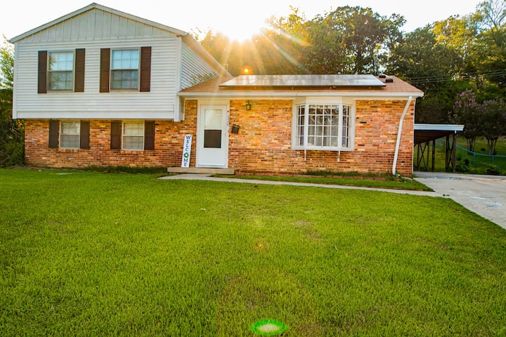 Large Home Sleeps 11 Adults. Great For Contractors - リトルロック, AR