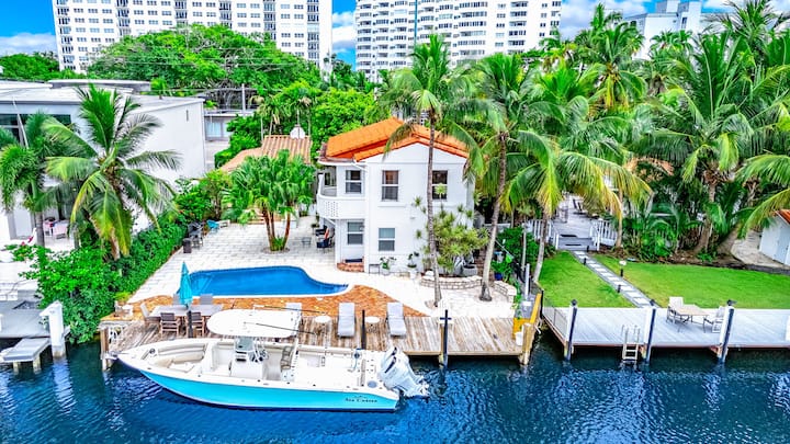Heated Pool & Waterfront! Las Olas+walk To Beach! - Fort Lauderdale, FL