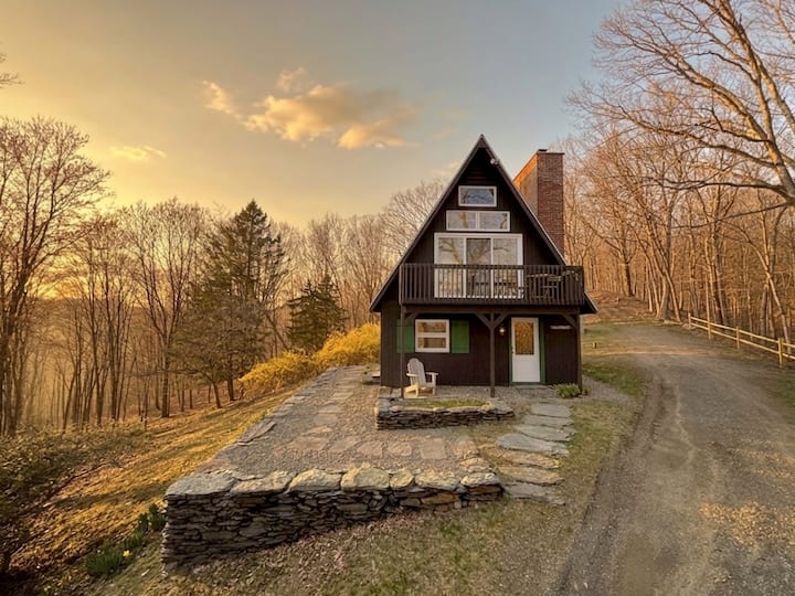 Fallerhof – A Hilltop Retreat In The Hudson Valley - Millbrook, NY