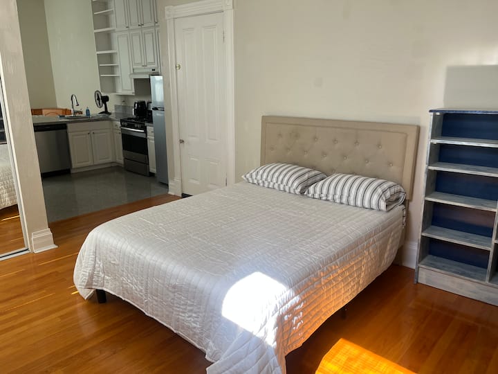 Spacious Alameda Studio! – Near Sf - Alameda, CA