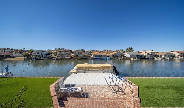 Lake House Oasis | Sleeps 10, Game Room, Hot Tub - Victorville, CA