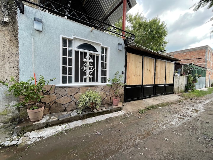 Casa A 5 Minutos Del Aeropuerto - Miguel Hidalgo y Costilla Guadalajara Airport (GDL)