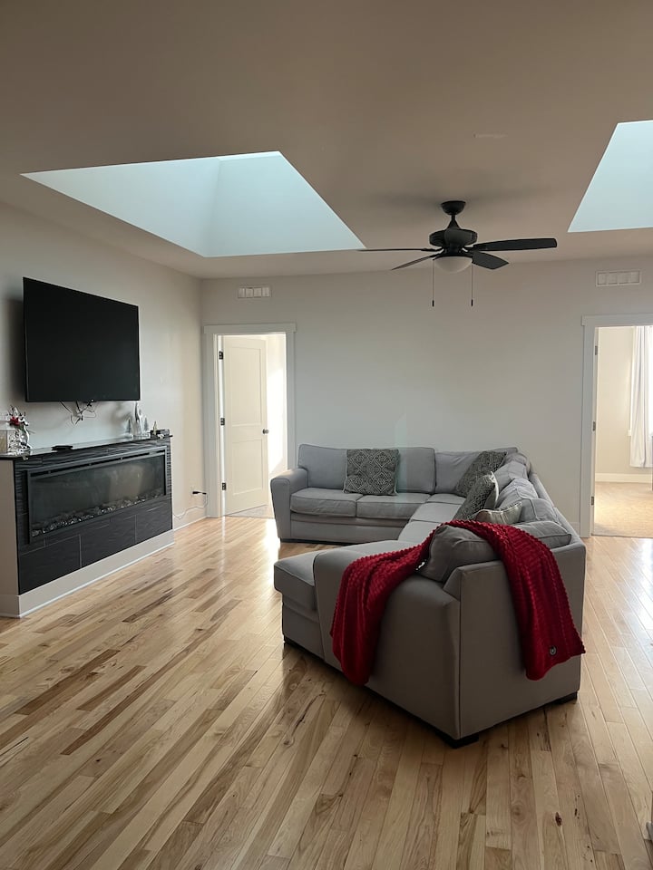The Skylight Retreat• Private 3br Home• Saint Paul - Minneapolis−Saint Paul Airport (MSP)