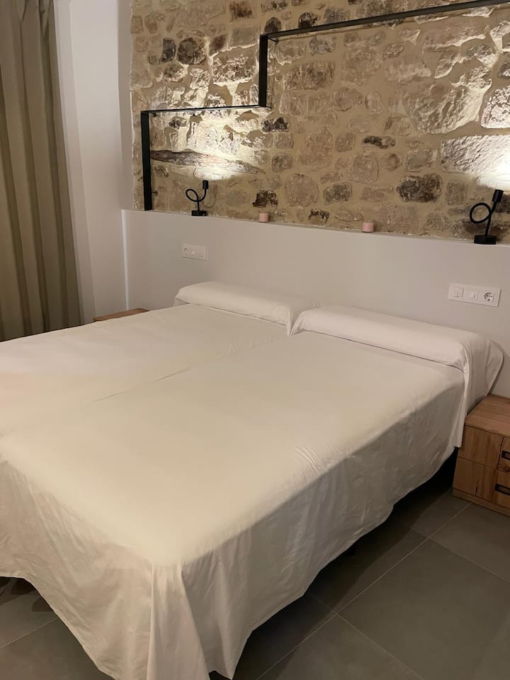 Habitación Dos Camas Balcón Entorno Rural. - Horta de Sant Joan