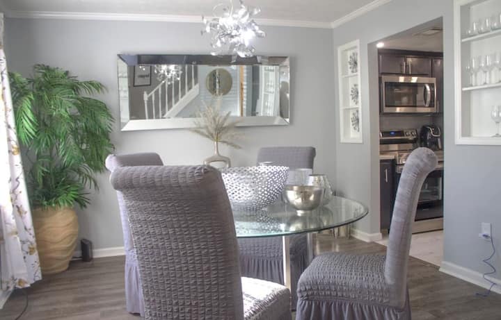 “Townhome Getaway” Minutes From Downton Norcross - Duluth, GA
