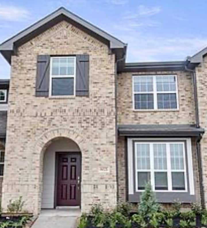 Home Away From Home - Sienna Plantation, TX