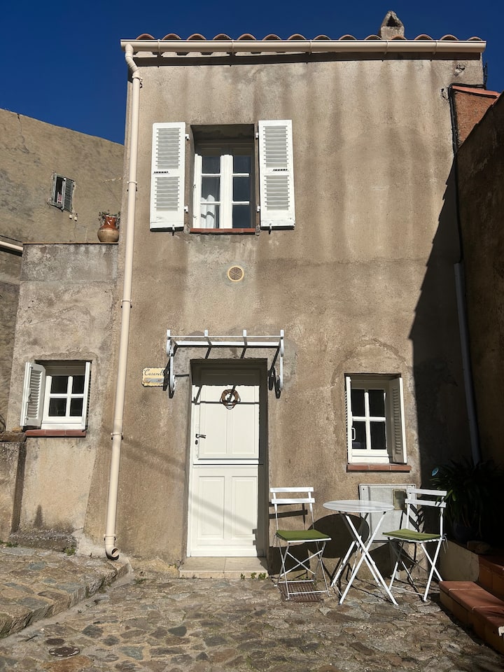 Maison Au Calme Dans Le Cœur Du Village - Algajola