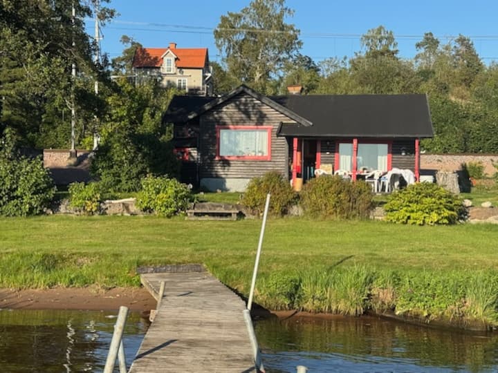 Kvicksundspärlan - Strand,brygga Och Solnedgång - Kungsör