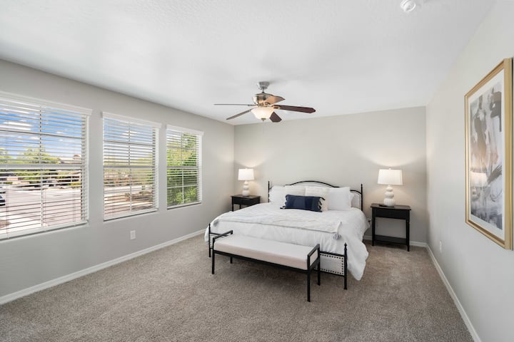 Bright & Airy 4br Home|main Floor Bedroom E#41706 - Phoenix, AZ