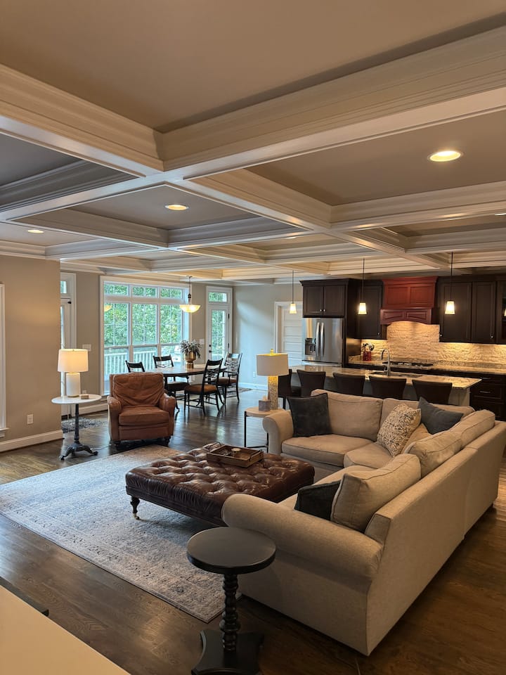 3 Bedroom 3.5 Bath In Upscale Neighborhood. - Crozet, VA