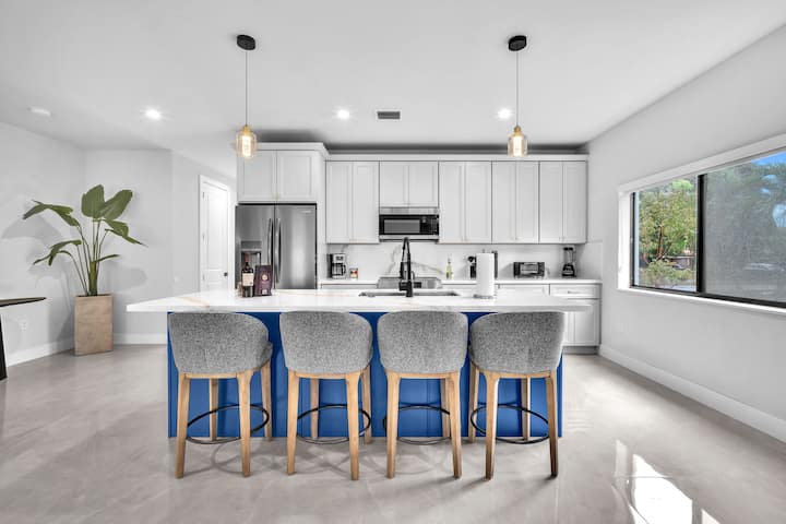 Casa Amoret - Brand New Family-friendly Retreat - Miami