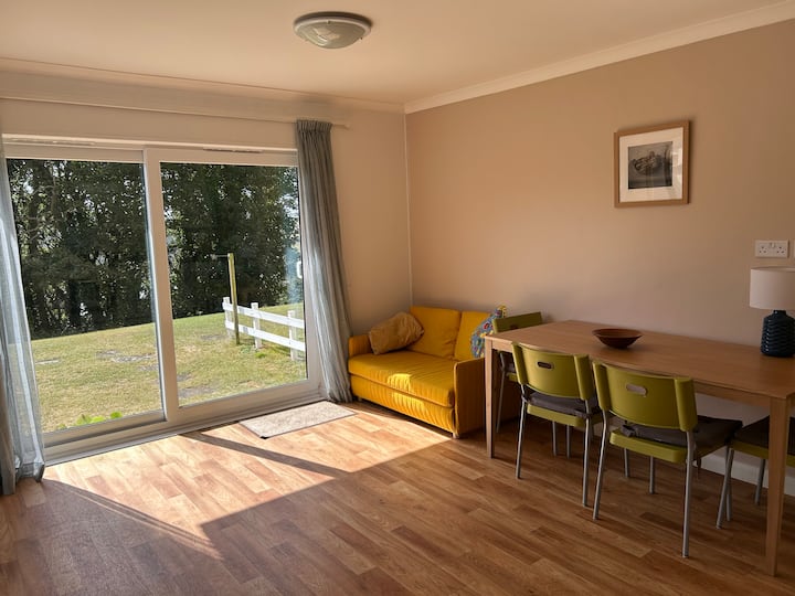 Walk To The Beach Flat - Freshwater East