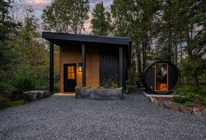 Private Sauna + Fireplace · Wildernest Cabins #5 - Duluth, MN