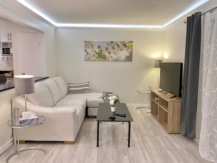 Central Location 3 Bedrooms 1 Bath - Calgary