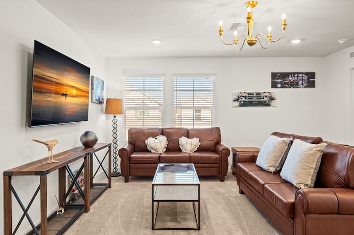 Route 66 Theme/near Freeway/4br/3ba/new/9beds - San Bernardino, CA