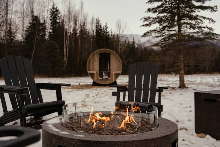 Barrel Sauna & Northern Lights Getaway - Alaska
