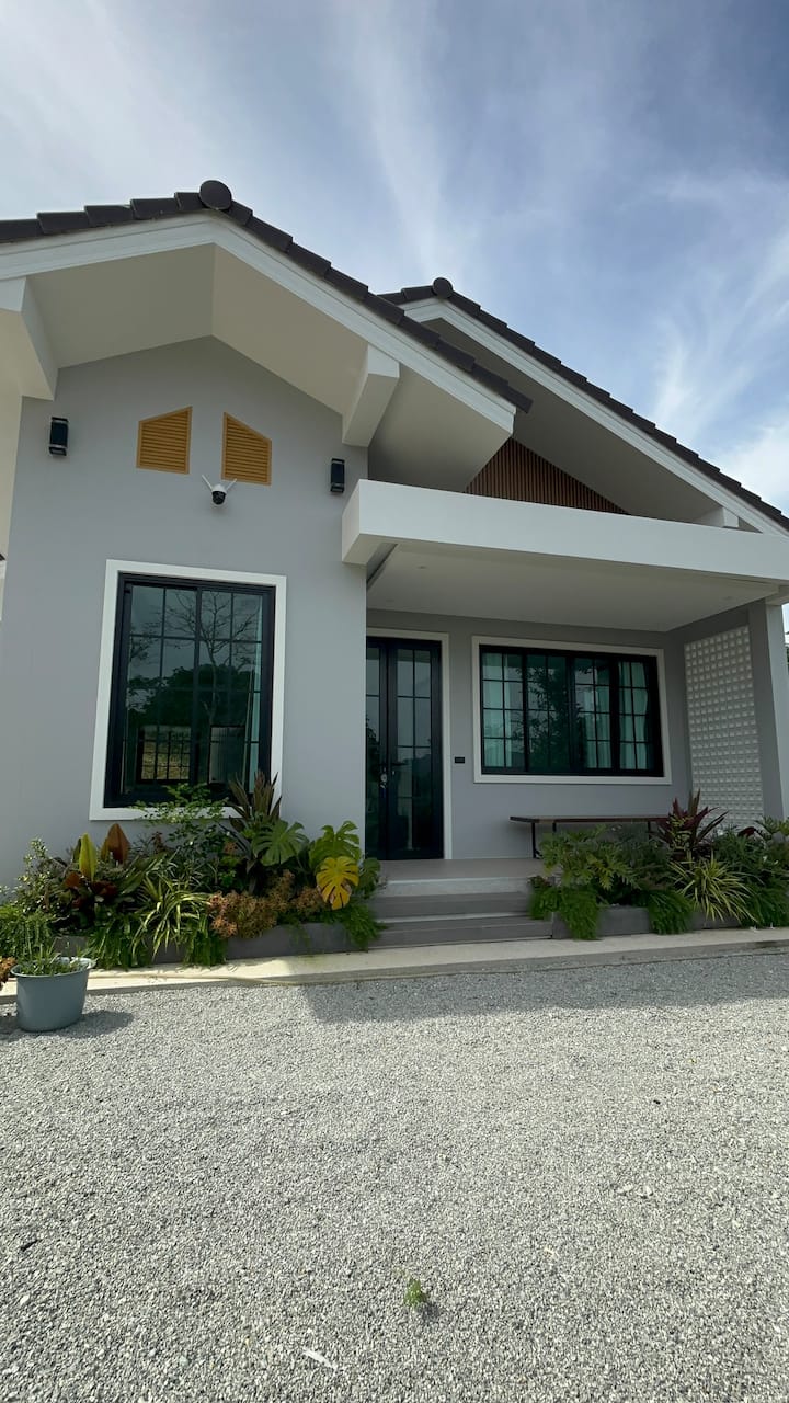 Natureville Cozy Home Near Samet Nangshe - Thailand