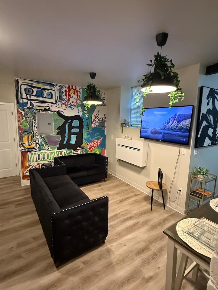 The Motown Studio
Midtwn/studio With Free Parking - Detroit, MI