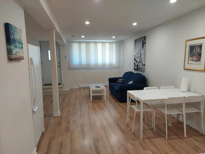 Ground Level 1 Bedroom (Yul) - Dorval