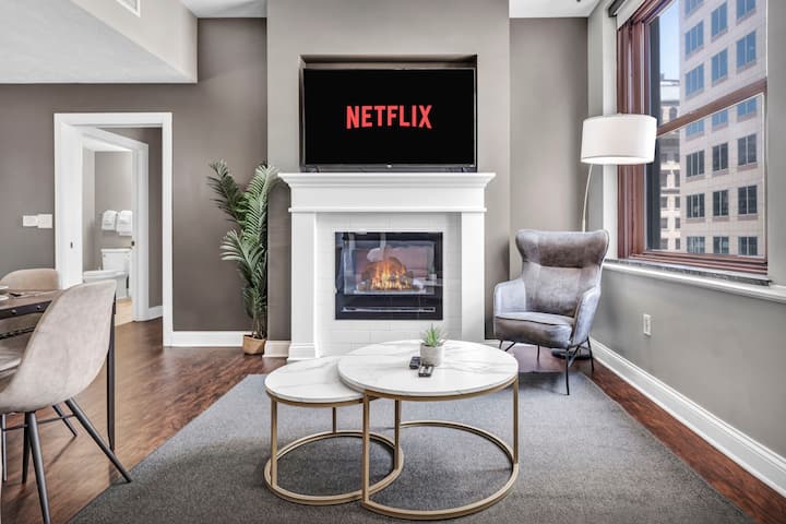 Luxury 2 Bd Condo In The Heart Of Downtown • Gym - Cleveland, OH