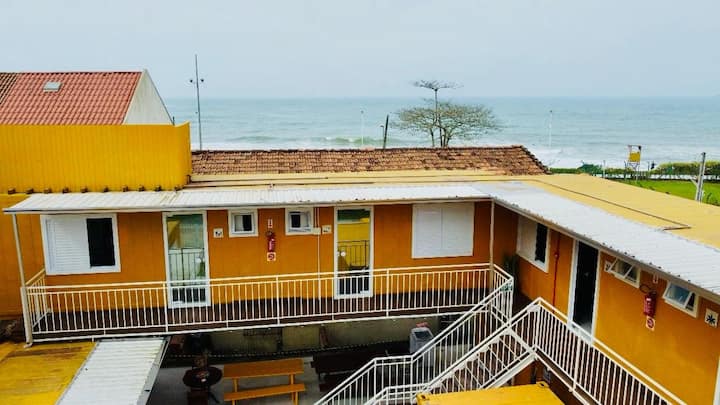 Pousada Luz Do Sol.
50 Mt Praia. 
15 Min Beto. - Penha