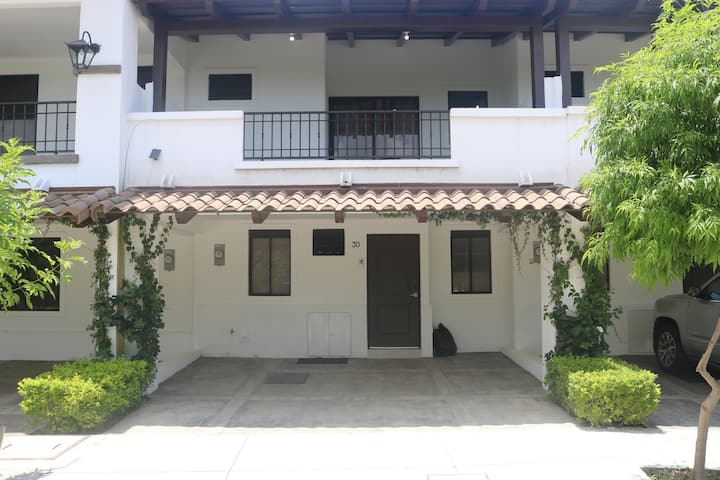 Mi Casita San Miguel - El Salvador