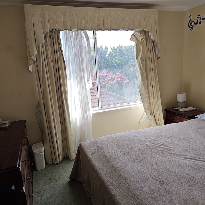 Room In Glen Alpine - Campbelltown