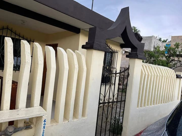 Casa Amplia, Limpia Y Organizada. - Valladolid, Mexico