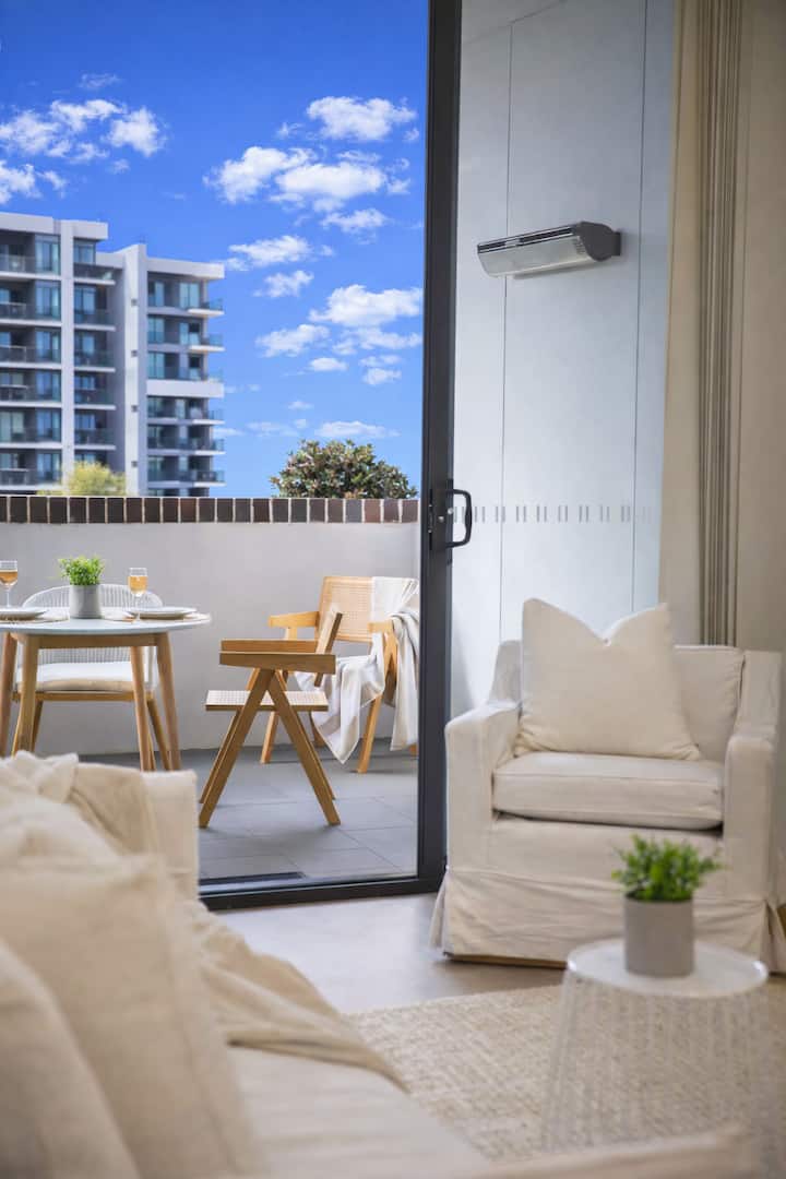 Coastal Bliss Retreat - King Bed Luxury - Wollongong