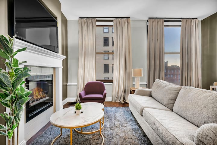 Luxury 2 Bedroom Loft In Heart Of Downtown | Gym - Cleveland, OH