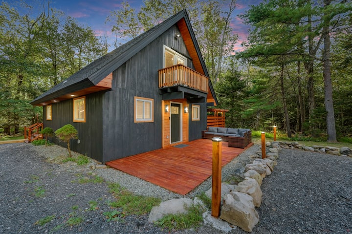 Waterparks, Hot Tub, Fire Pit, Game Room, Hiking - Mount Pocono, PA