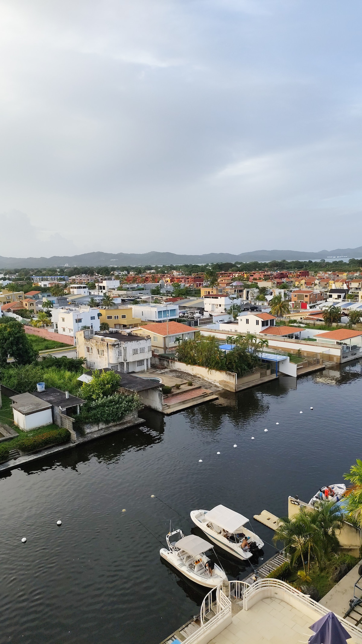 Apartamento en Puerto Encantado - Apartamentos en alquiler en Higuerote ...