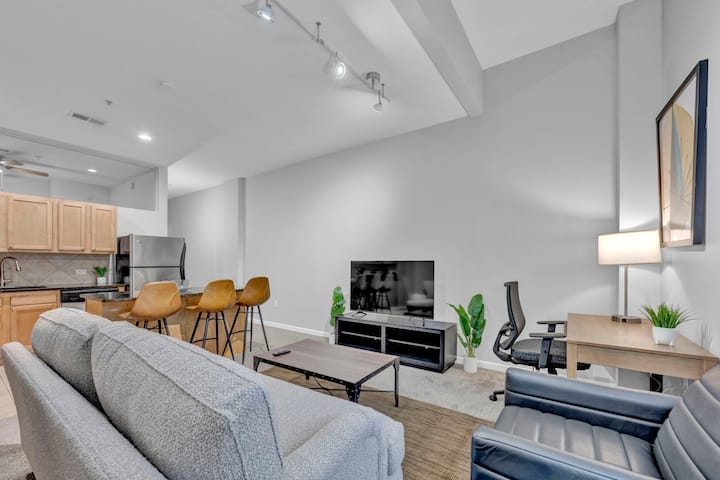 The Playhouse Suites 2bd | Downtown | Security - Cleveland