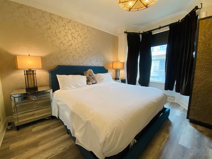 Entire 2-bedroom Flat In Vibrant Mission District - San Francisco, CA