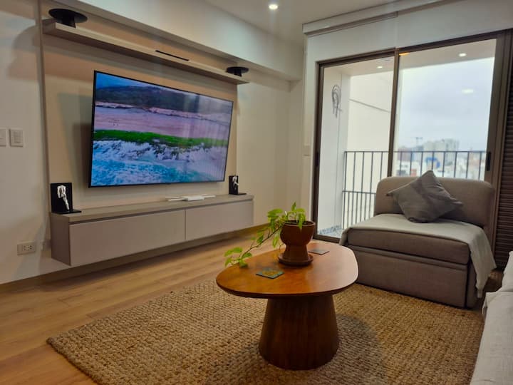Departamento De Estreno 2br - Balcón Cerca Al Mar - Peru