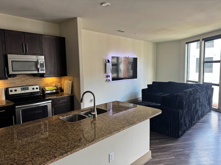 Comfortable Downtown Loft | Prime Location - Houston, TX