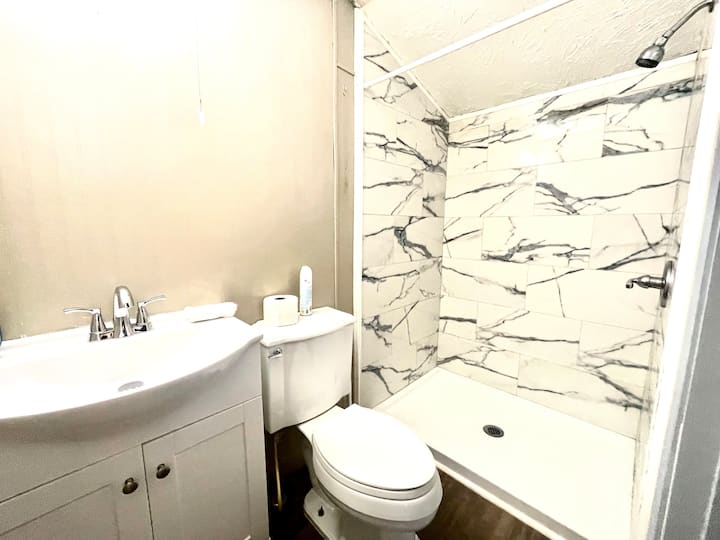 Tiny But Mighty Home - 7 Mins From Dt - Jacksonville, FL